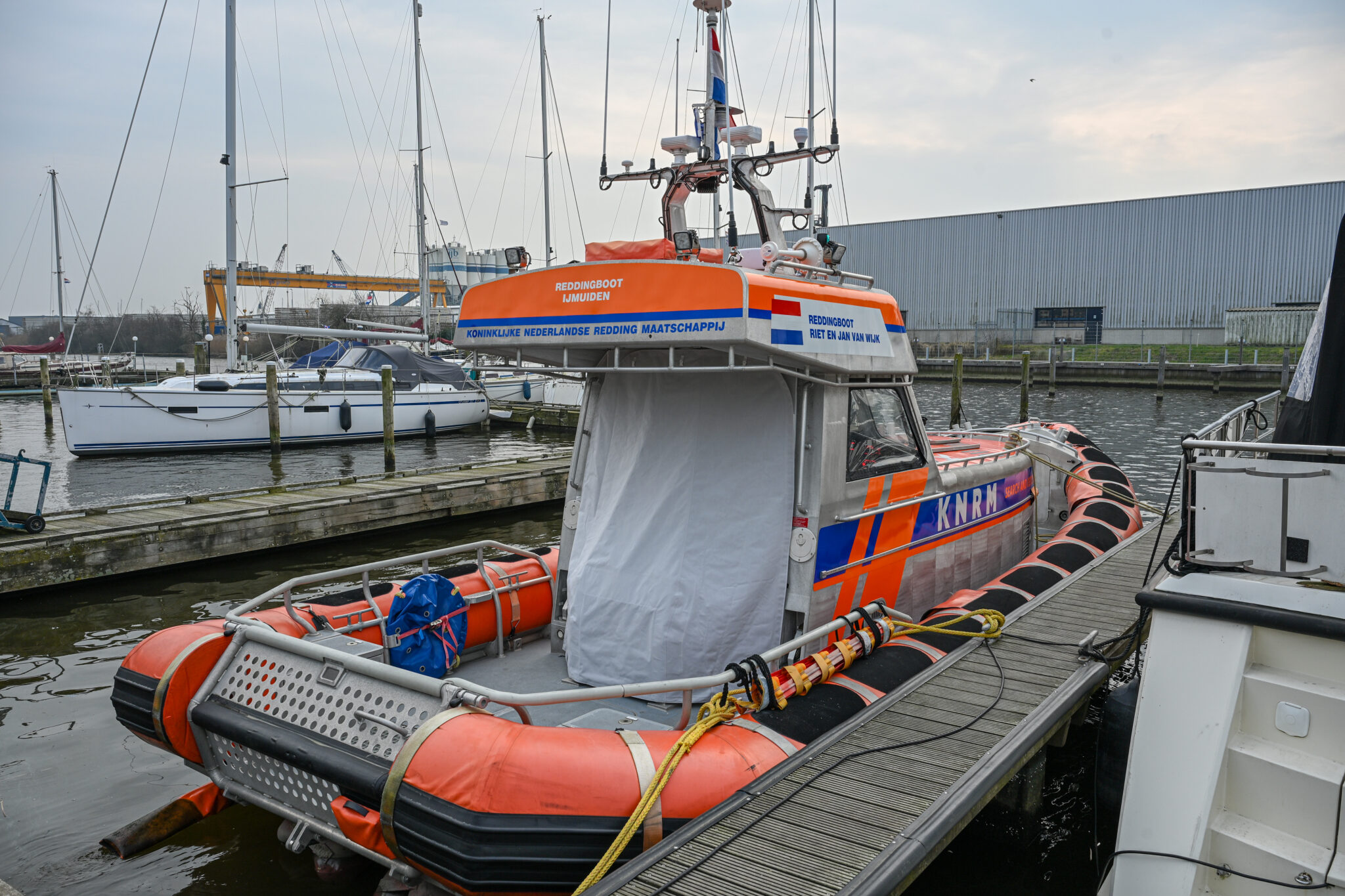 KNRM - De Vries Maritiem