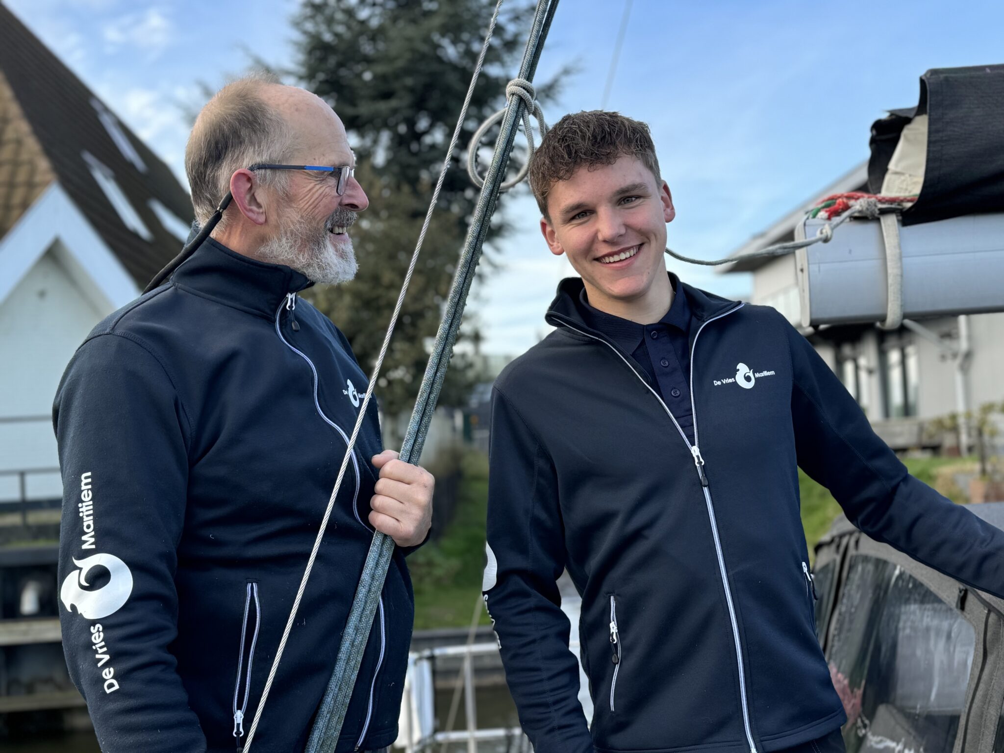 Master and apprentice: a special bond in sailmaking - De Vries Maritiem